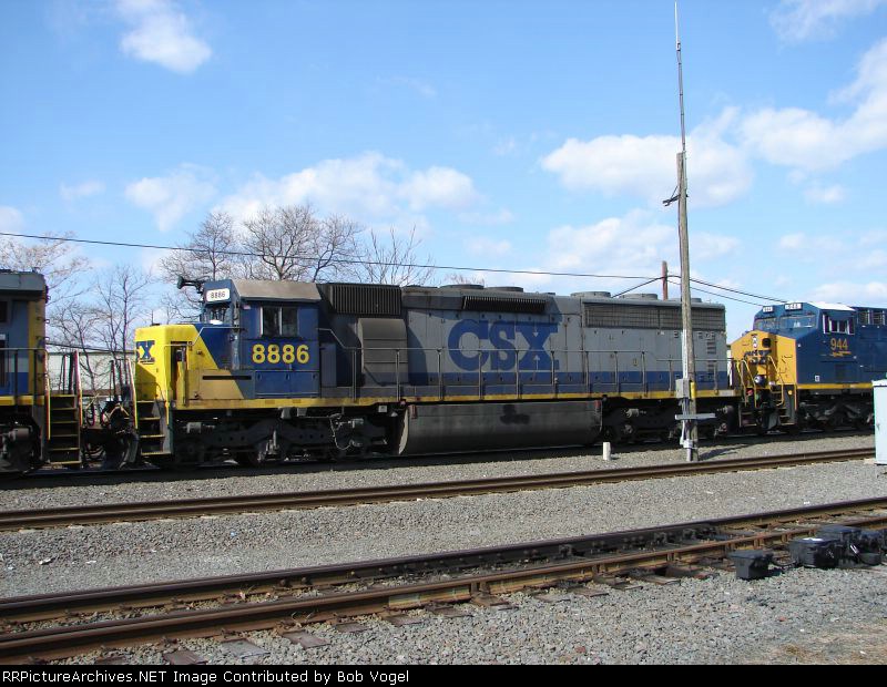 CSX 8886